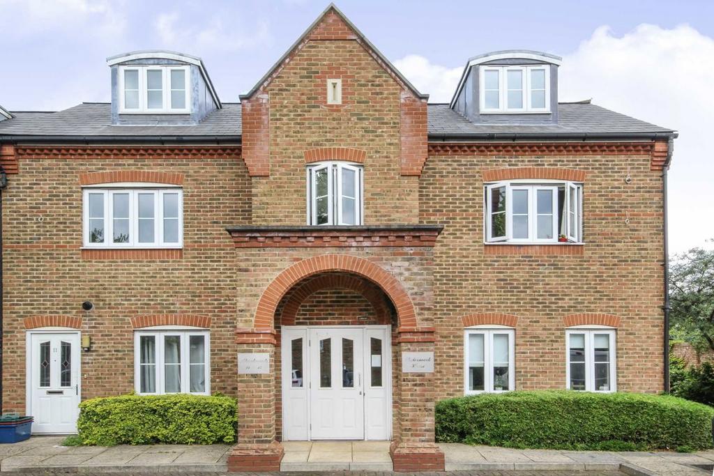 Kingsleigh Close, Brentford TW8 1 bed flat - £1,499 pcm (£346 pw)