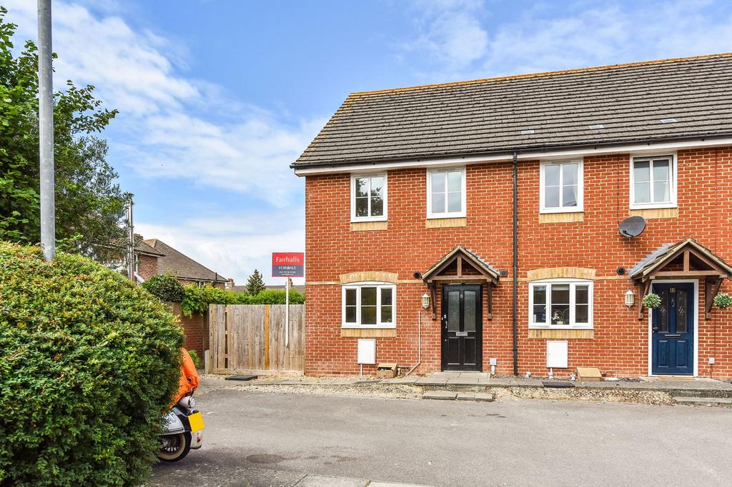 Farthing Close, Gosport, PO12 3PS 2 bed end of terrace house - £247,500