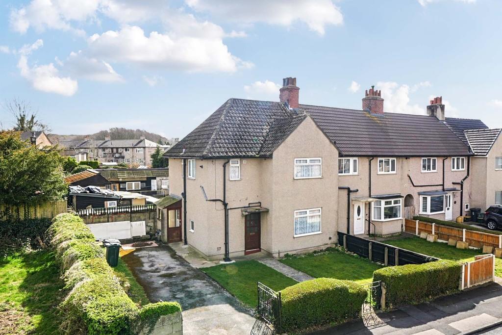 1 Prince Avenue, Carnforth... 3 bed end of terrace house - £195,000