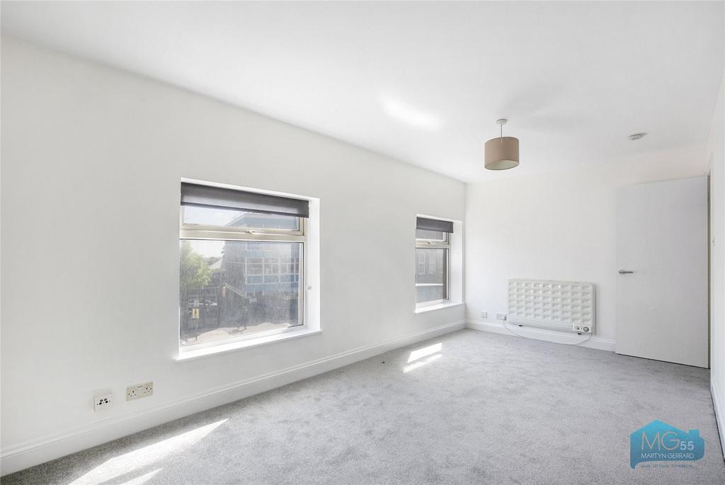 High Street, High Barnet, London, EN5 Studio - £1,200 pcm (£277 pw)