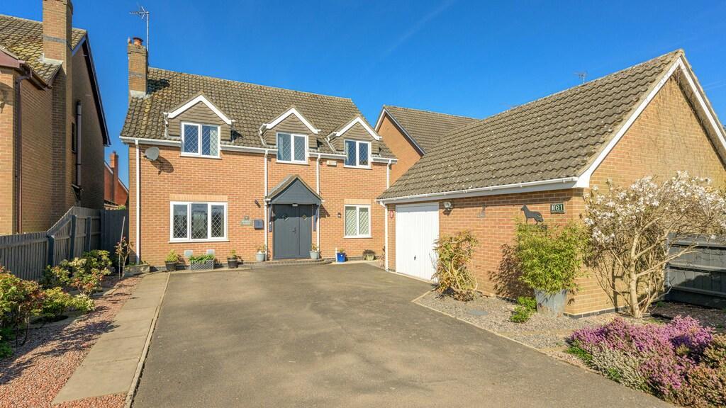 Burrett Road, Wisbech, PE13 3RT 4 bed detached house for sale - £375,000