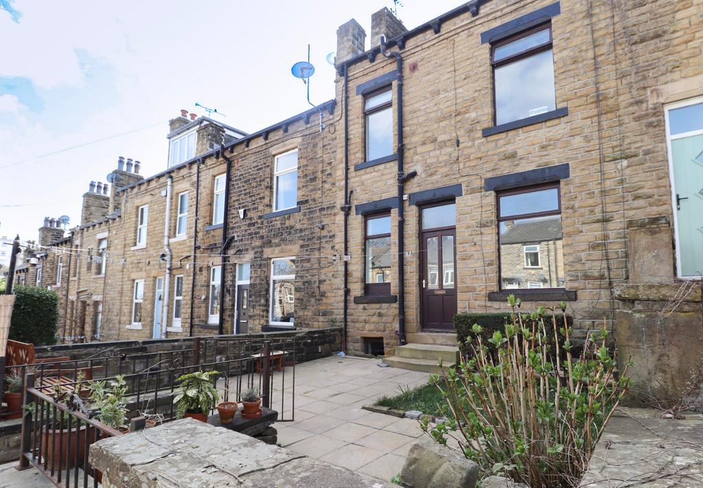 Gladstone Street, Farsley, Leeds, LS28 2 bed terraced house - £895 pcm ...