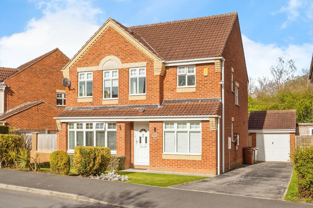Springfield Road, Leeds LS27 4 bed detached house for sale - £460,000