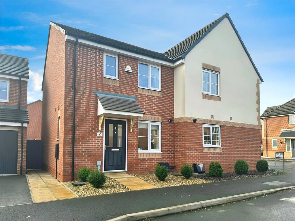 School Avenue, West Midlands WV11 3 bed semi-detached house - £230,000