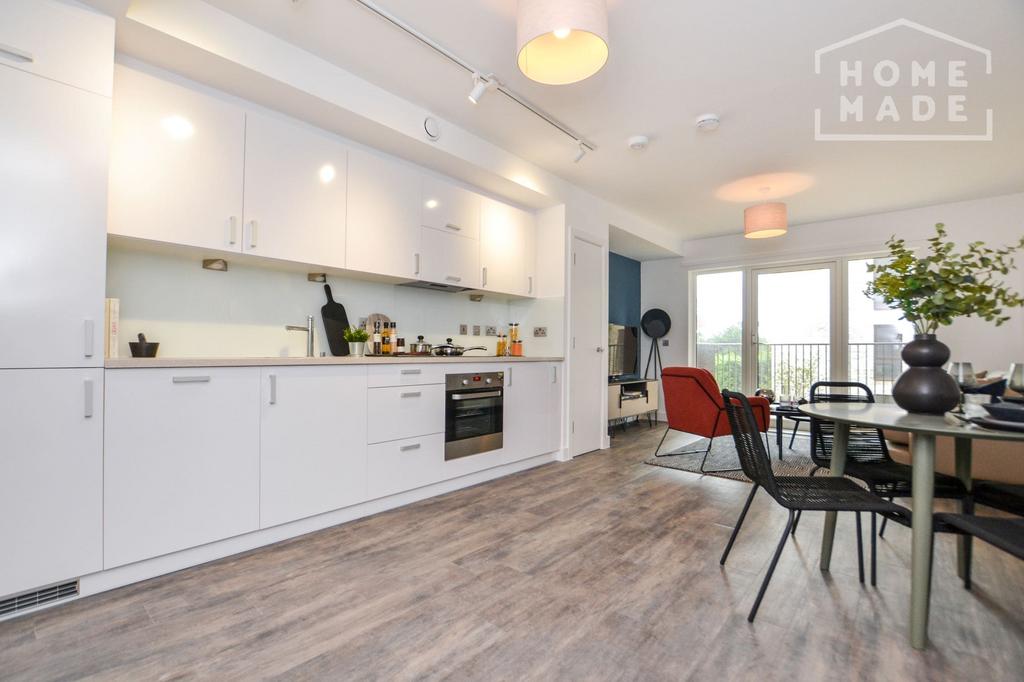 Millet Place, Royal Docks, E16 1 bed flat - £1,900 pcm (£438 pw)
