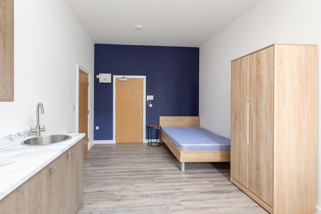 New Bond House, Bristol BS2 1 bed flat - £1,387 pcm (£320 pw)