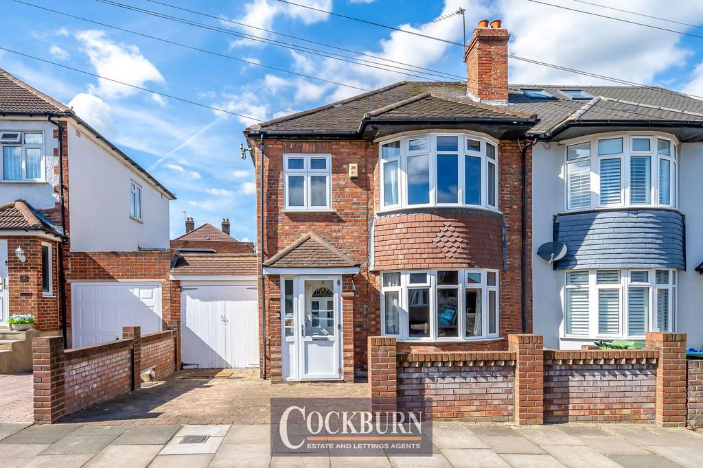 Montbelle Road, New Eltham, SE9 3 bed semi-detached house - £550,000