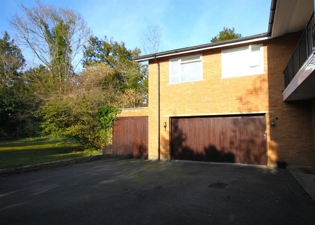 GUILDFORD ROAD, FETCHAM KT22 1 bed apartment to rent - £1,295 pcm (£299 pw)