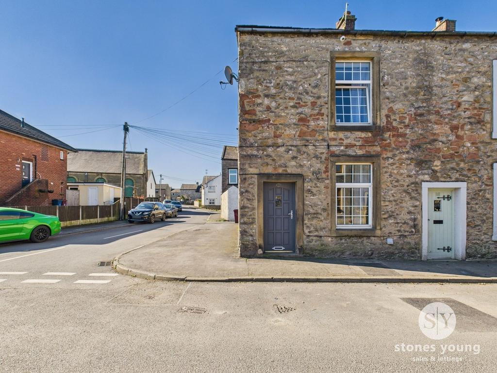 Union Street, Clitheroe, BB7 2 bed end of terrace house for sale - £190,000