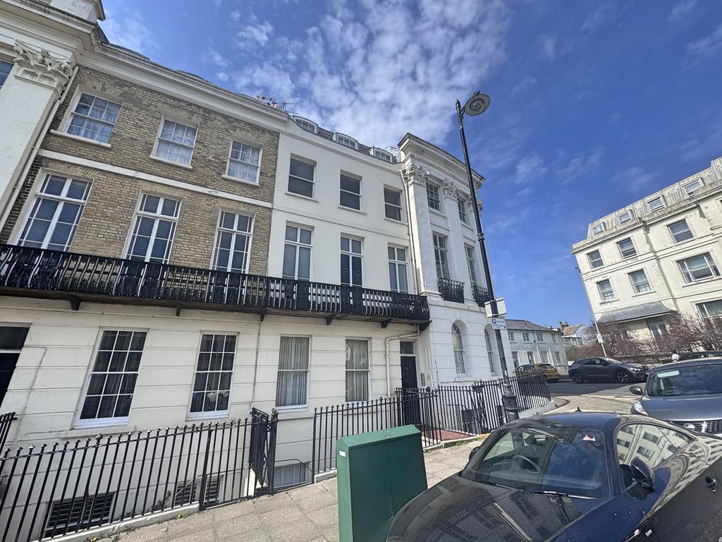 Portland Place, Brighton, BN2 1 1 bed apartment for sale - £200,000