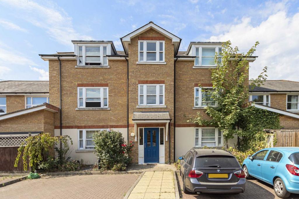 Rowntree Road, Twickenham TW2 1 bed flat - £1,550 pcm (£358 pw)