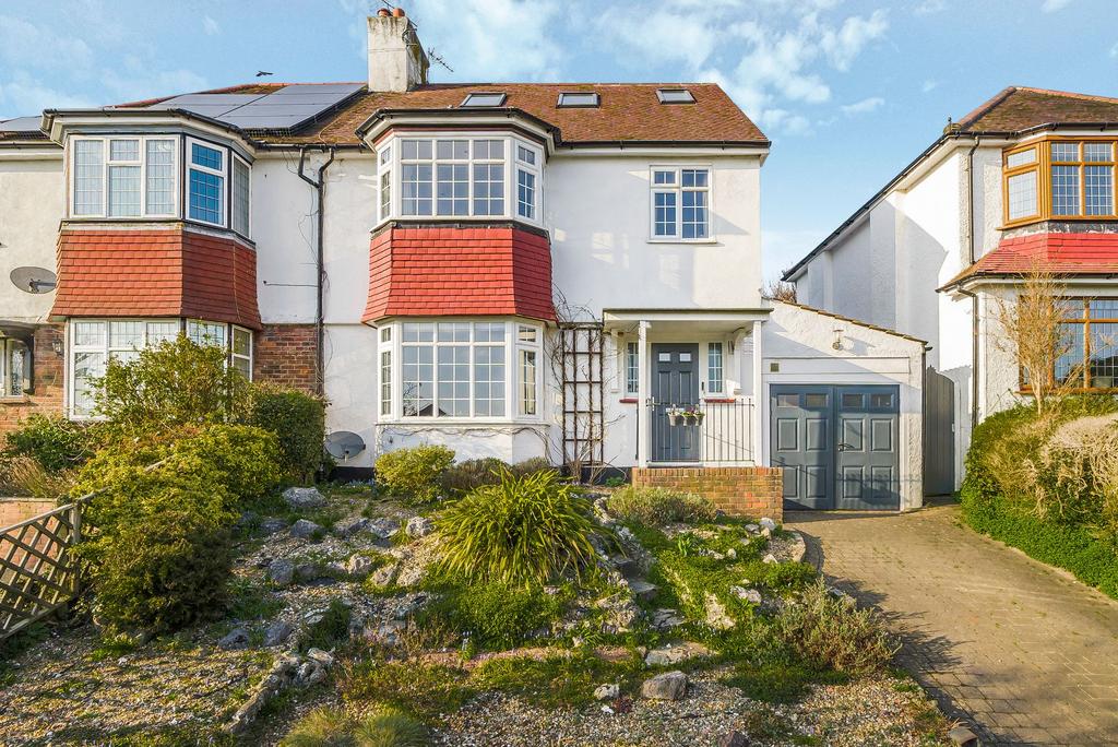 Clifton Road, Coulsdon CR5 4 bed semi-detached house for sale - £700,000