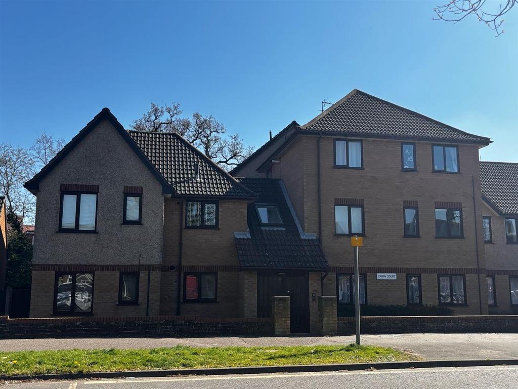 Cavan Court, Hatfield 1 bed flat - £219,950