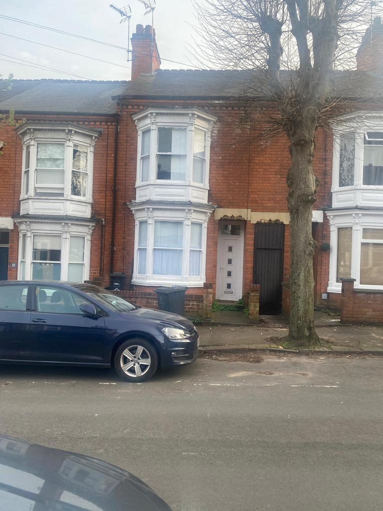 Harrow Road, Leicester LE3 3 bed terraced house to rent - £1,200 pcm (£ ...