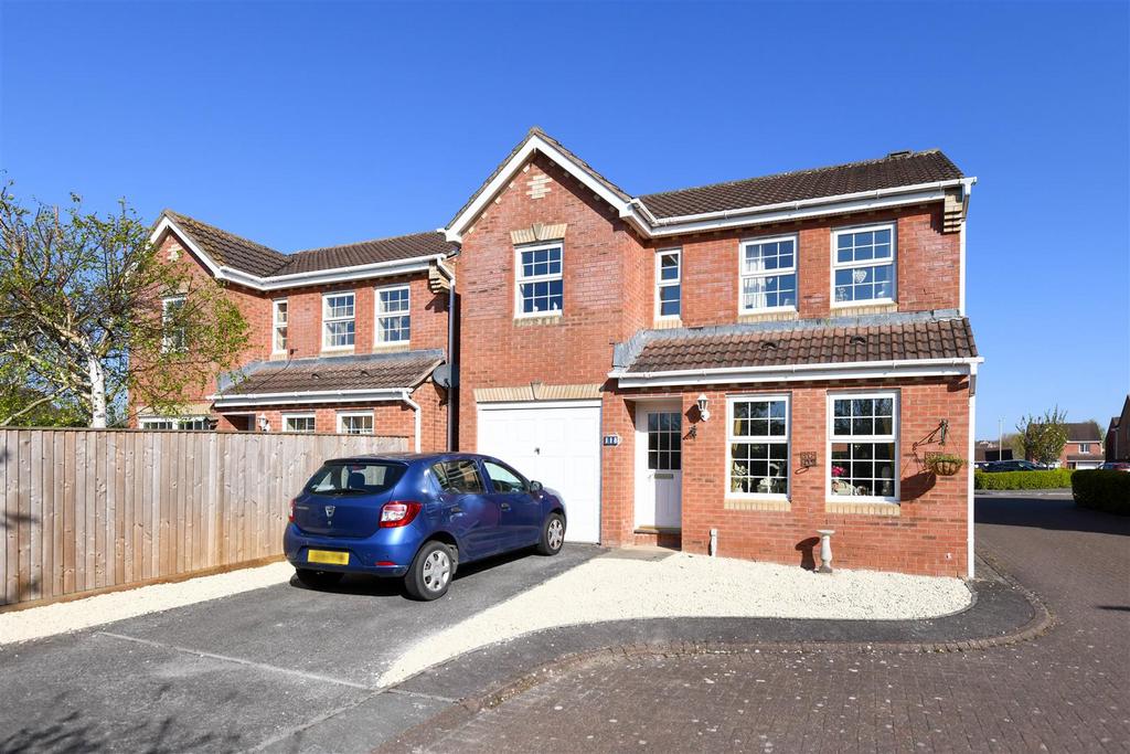 Cornbrash Rise, Hilperton 3 bed detached house - £310,000