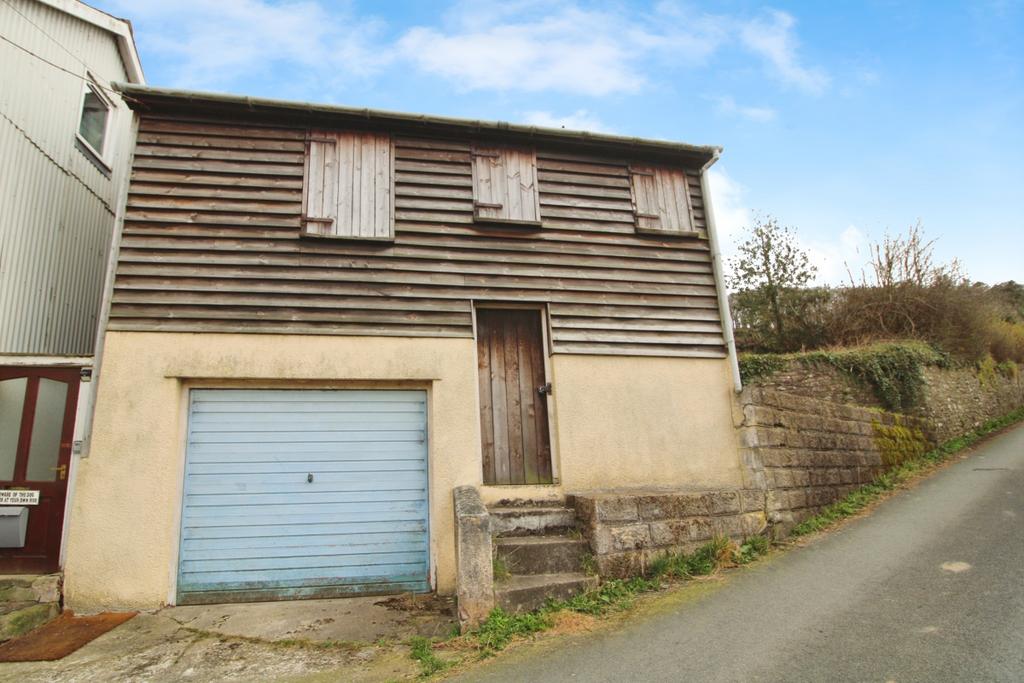 Off Larkey Bank KNIGHTON LD7 1DW 2 bed barn conversion for sale - £65,000