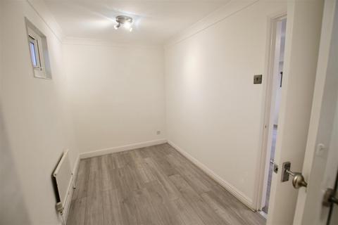 1 Bed Flats To Rent In Basildon | OnTheMarket