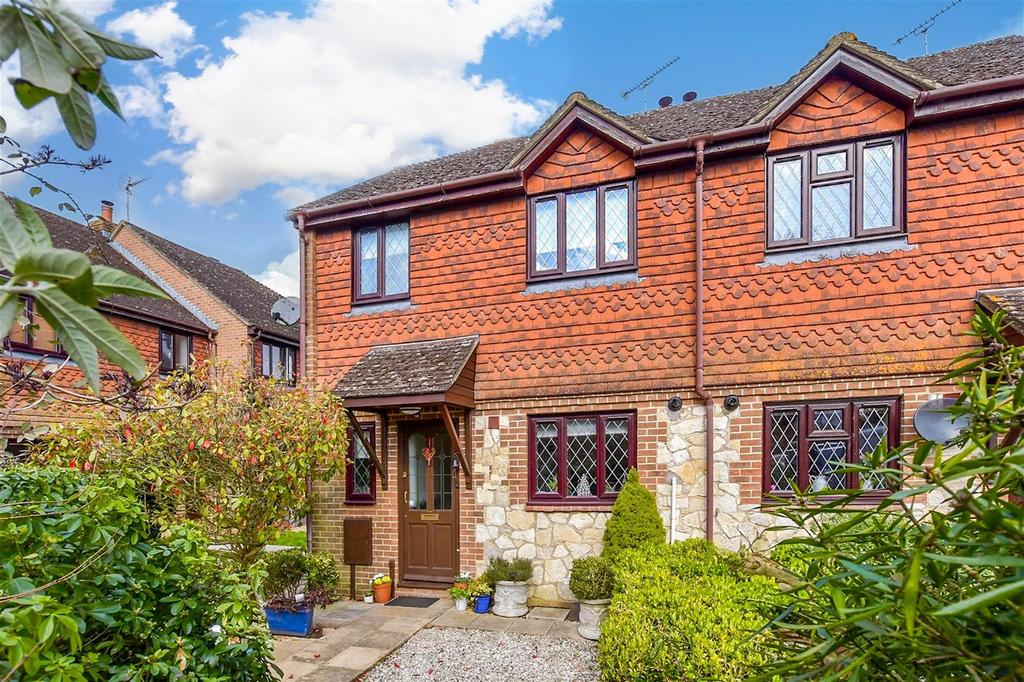Haslewood Close, Smarden, Ashford, Kent 3 bed end of terrace house for ...