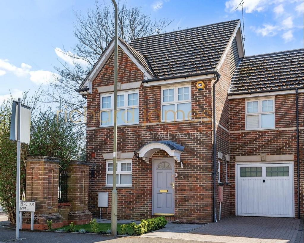 Sebergham Grove, Mill Hill, NW7 4 bed house - £750,000