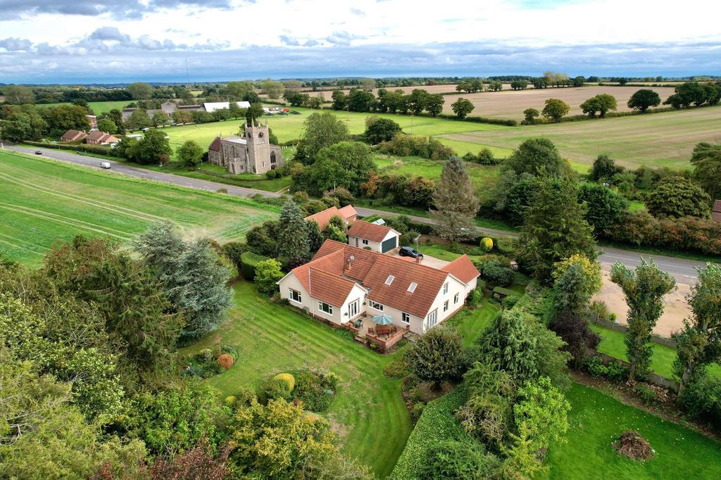 Fakenham Road, Weasenham 4 bed detached house for sale - £550,000