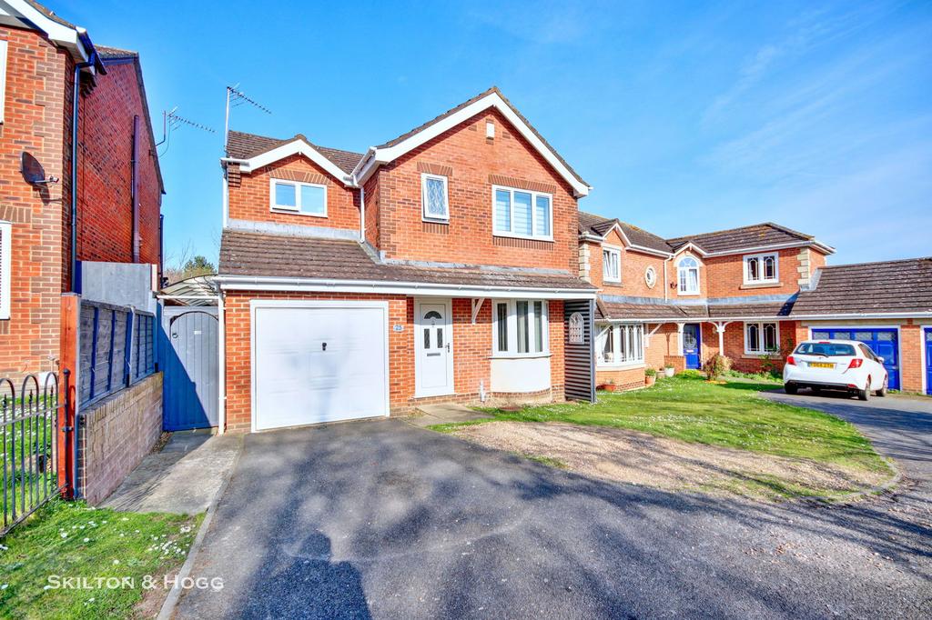 Gainsborough Way, Daventry NN11 3 bed detached house for sale - £340,000