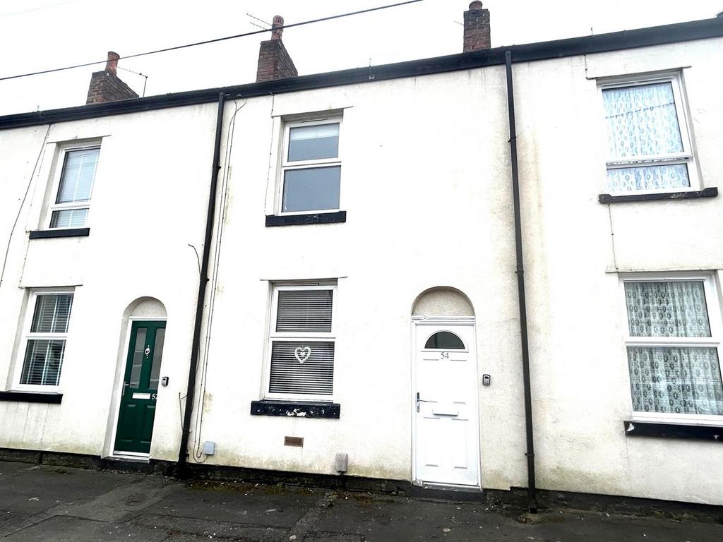 Crooke Road, Standish Lower Ground 2 bed terraced house for sale - £135,000