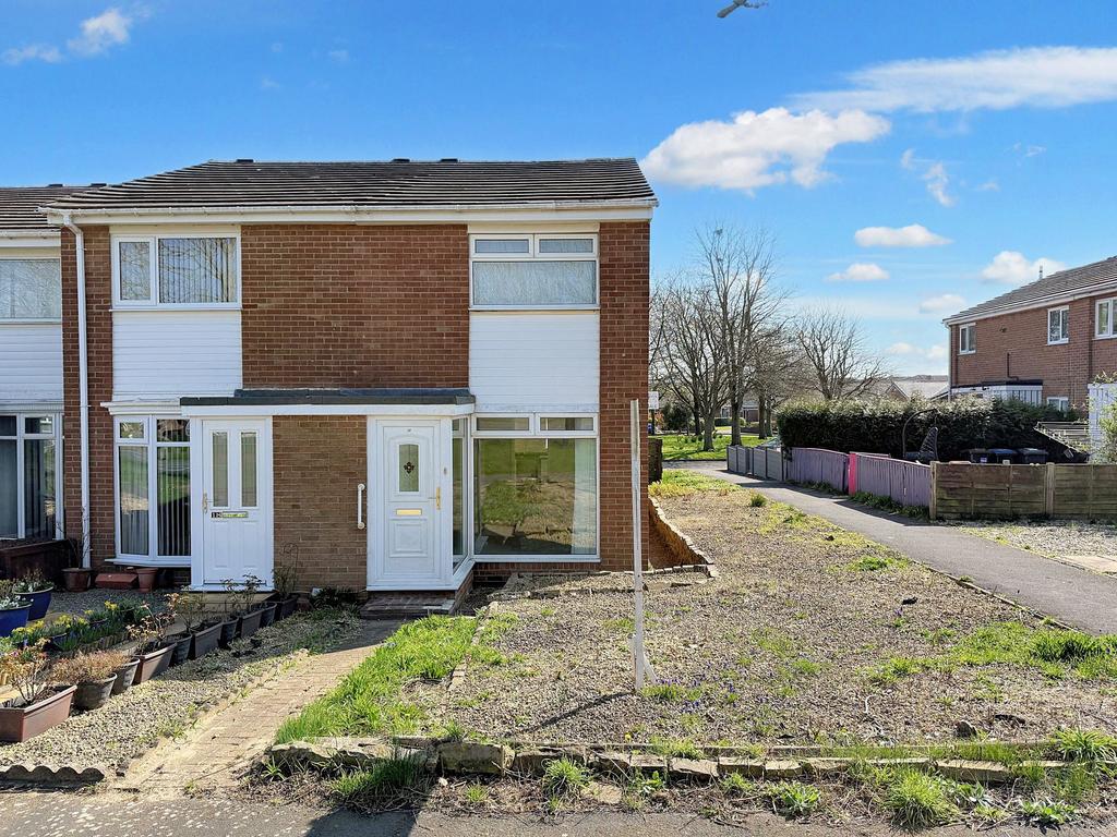 Norton Close, Chester Le Street DH2 2 bed end of terrace house - £115,000