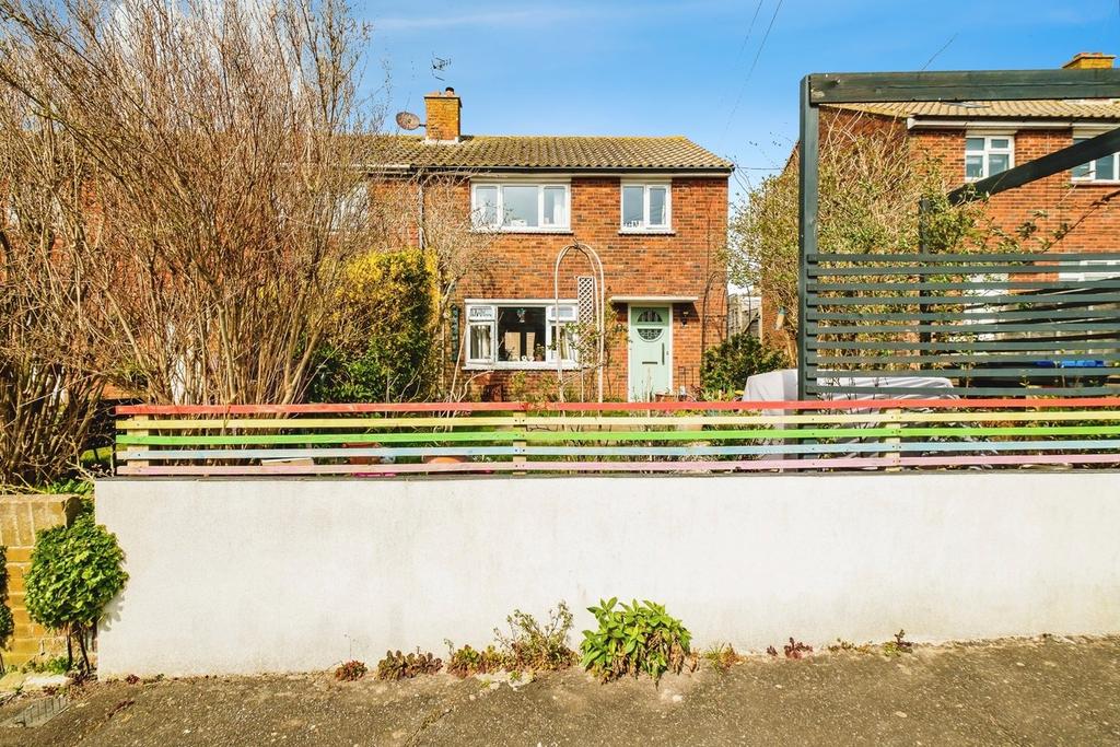 Whitelot Close, Brighton BN42 3 bed end of terrace house - £350,000