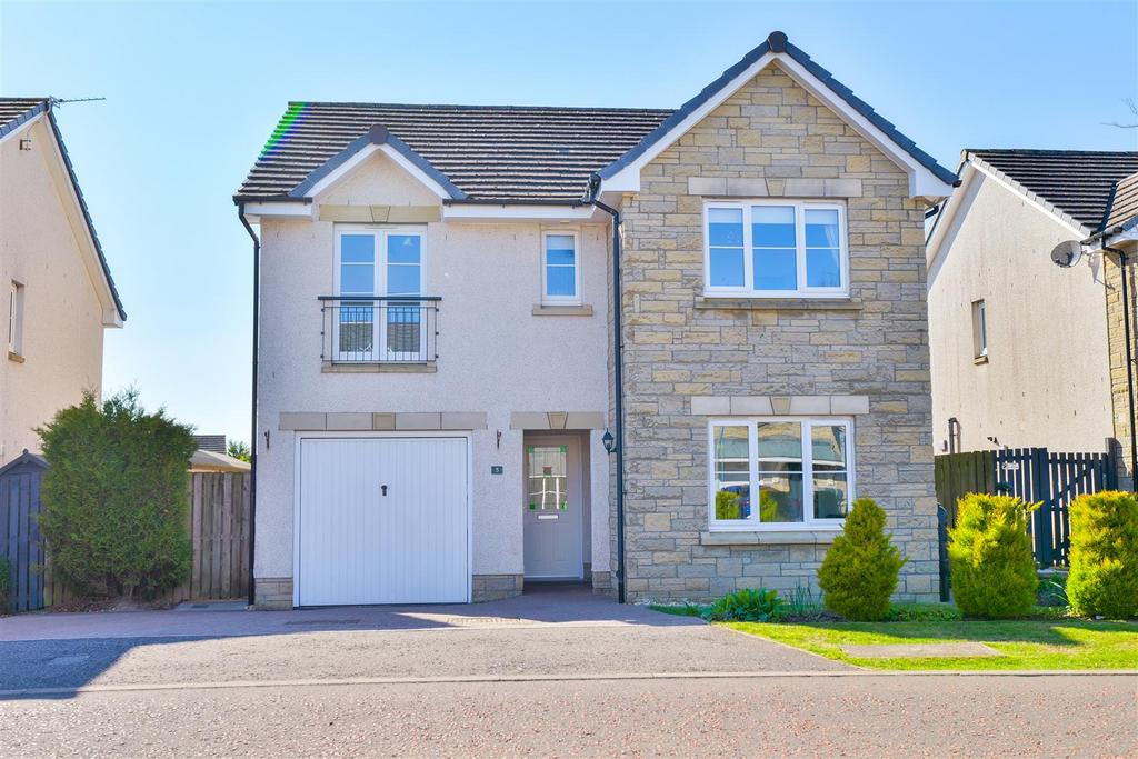 Maple Gate, Lanark 4 bed detached house - £309,995