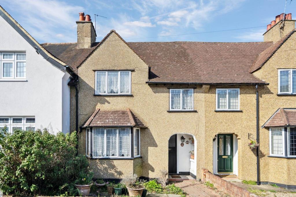 Merry Hill Mount, Bushey 3 bed terraced house for sale - £499,950