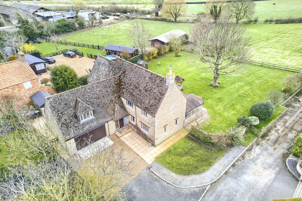 Park Walk, Kettering NN14 5 bed detached house for sale - £1,100,000