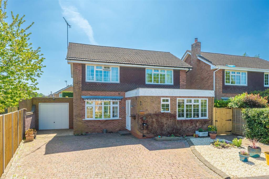 Oakdene Close, Claverdon CV35 4 bed detached house for sale - £640,000