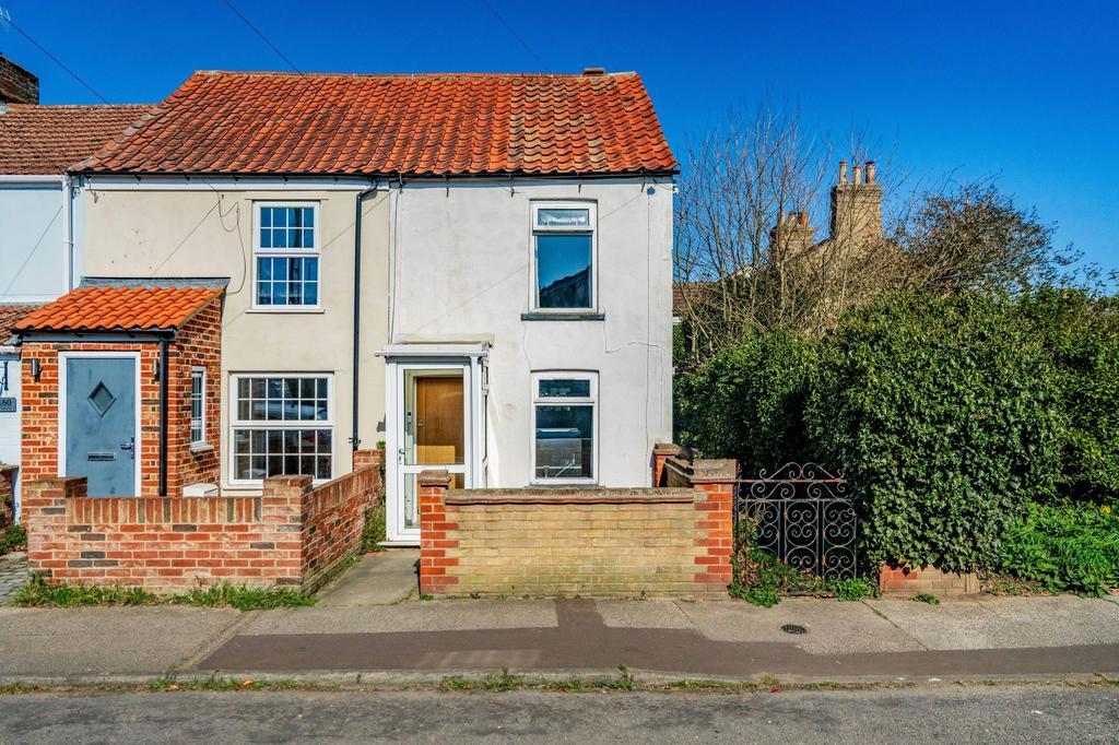 Pakefield Street, Lowestoft 2 bed end of terrace house for sale - £185,000