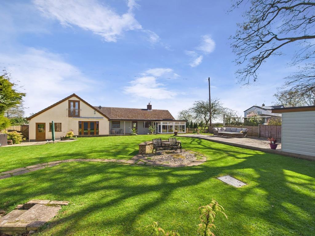 Rosses Lane, Wichenford, Worcester... 3 bed bungalow for sale - £675,000