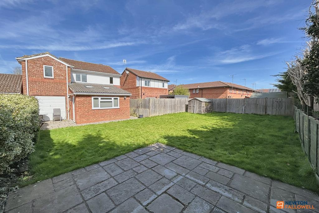Thursfield, Werrington, Peterborough... 4 bed detached house to rent ...
