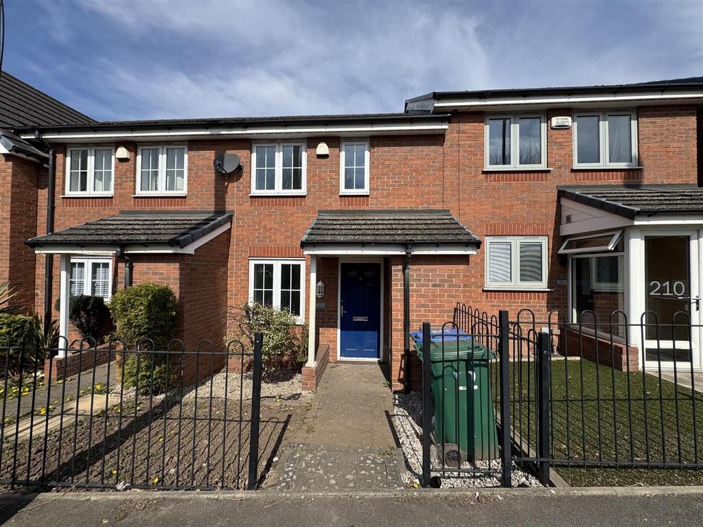 Lythalls Lane, Holbrooks, Coventry 3 bed terraced house - £1,100 pcm (£ ...