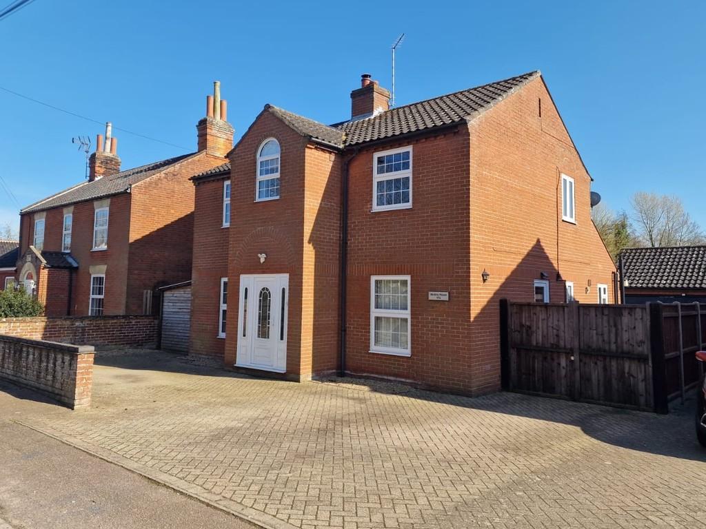 Old Yarmouth Road, Ellingham, Bungay 4 bed detached house for sale - £ ...