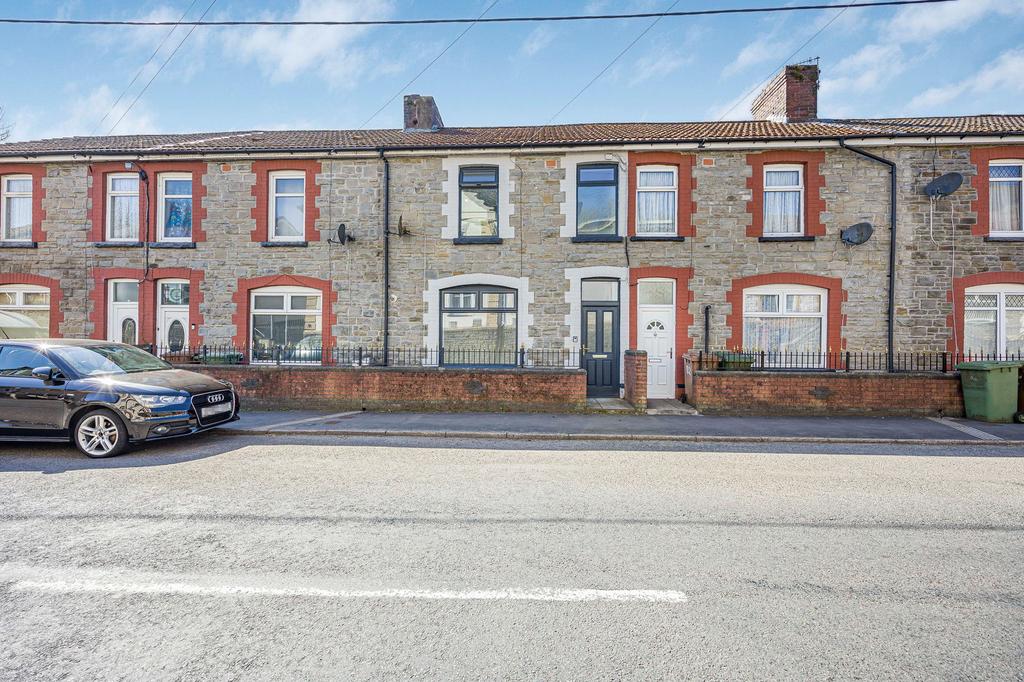 Caerphilly Road, Caerphilly CF83 3 bed terraced house for sale - £190,000