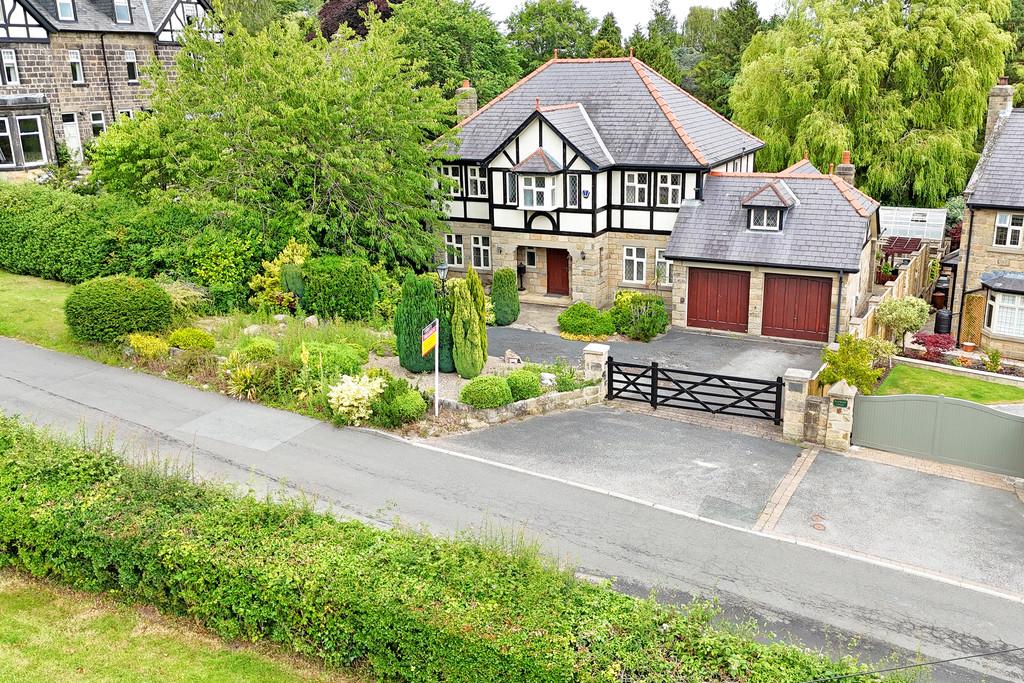 Strait Lane, Huby, Leeds 4 bed detached house - £895,000