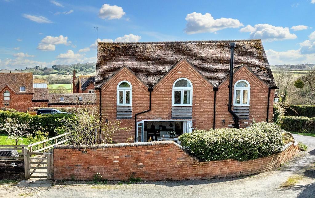 Abbots Lench, Abbots Court, WR11 3 bed cottage for sale - £500,000