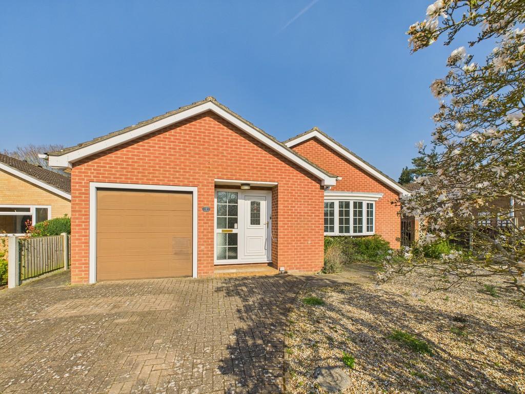 Gorse Close, Woodhall Spa LN10 3 bed detached bungalow - £315,000