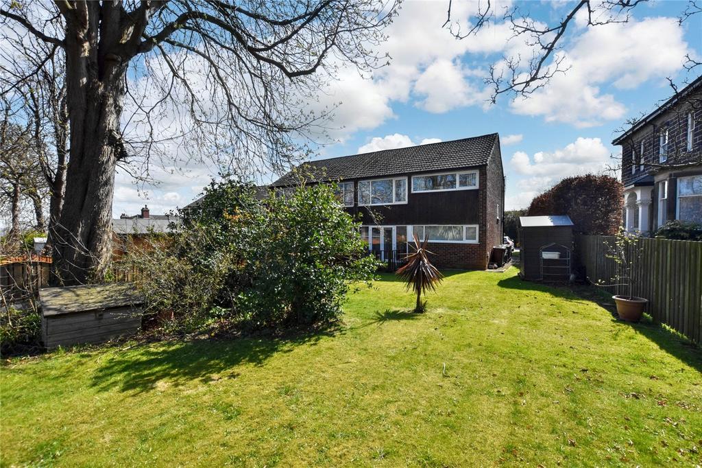 Brookfield Court, Leeds, West Yorkshire 1 bed apartment for sale - £140,000
