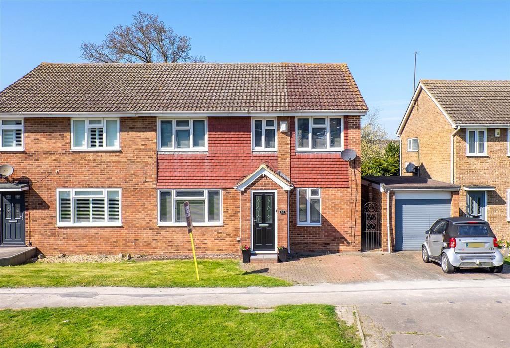 Brewer Road, Cliffe Woods, Rochester... 4 bed semi-detached house for ...