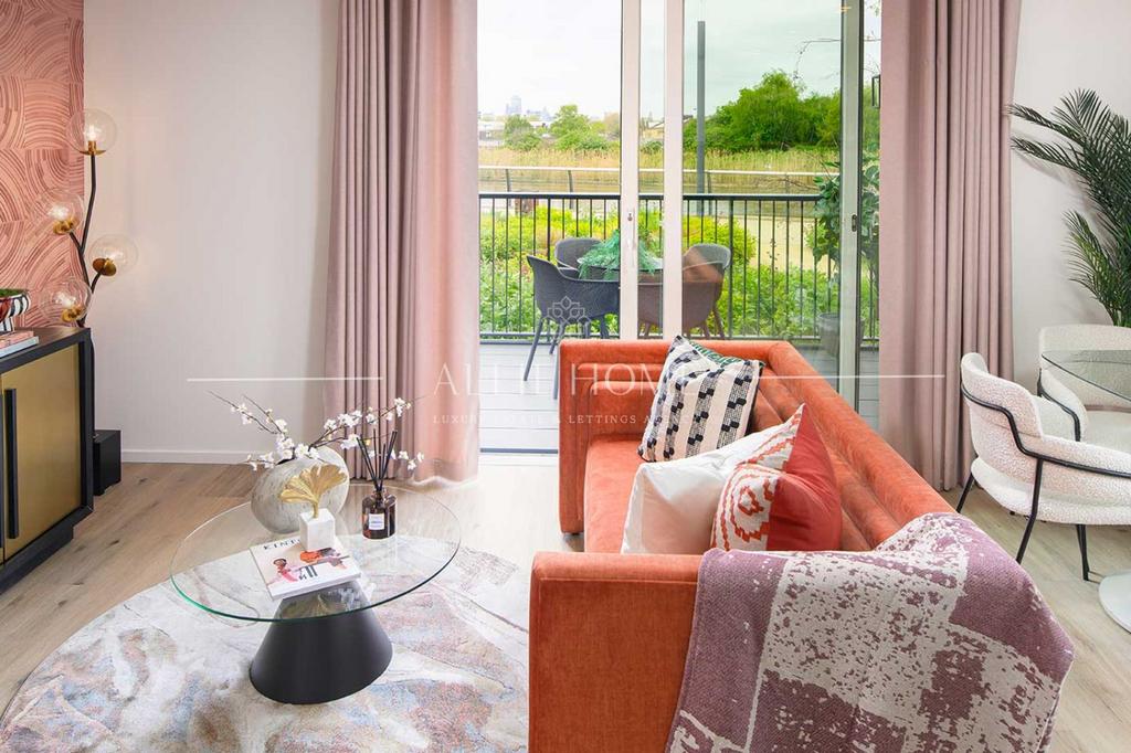 Calico, London E14 2 bed flat - £615,000