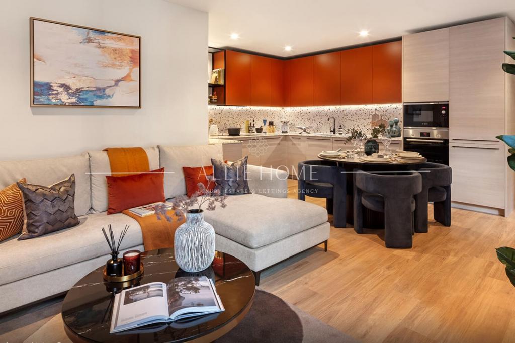 Porter House, London E14 2 bed flat - £617,500