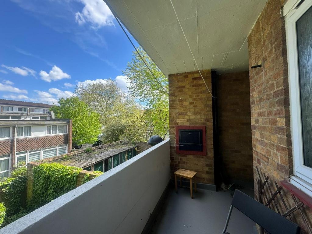 Campsbourne Road, London 1 bed flat to rent - £1,500 pcm (£346 pw)