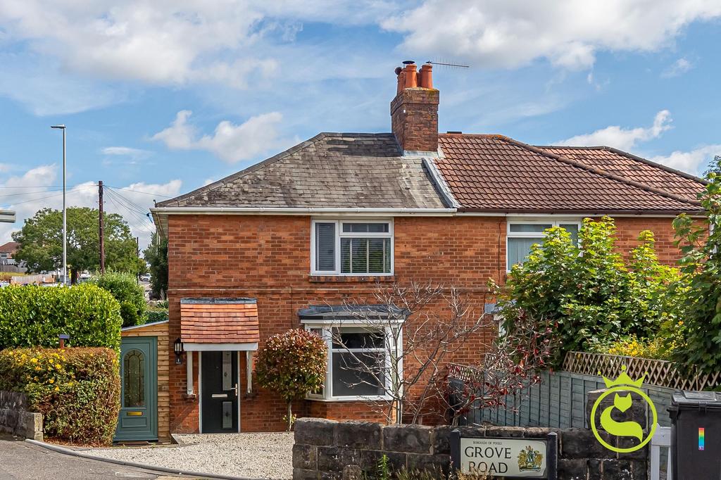 Grove Road, Poole BH12 3 bed semi-detached house for sale - £300,000