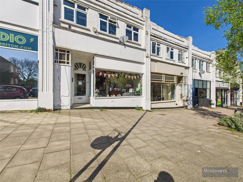Chiltern Drive, Surbiton KT5 2 bed apartment to rent - £1,600 pcm (£369 pw)