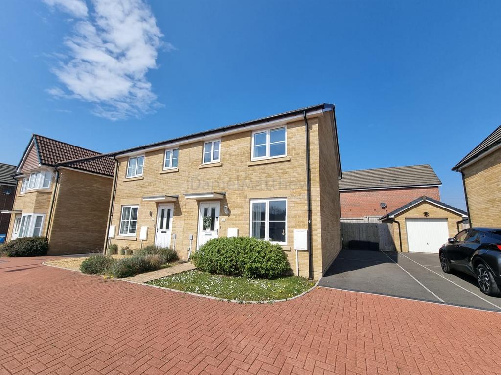 Heol Millward, Coity, Bridgend. CF35 6GX 3 bed semi-detached house for ...