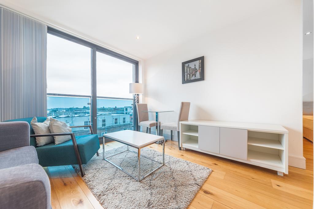 Station Road, Hayes UB3 Studio - £1,300 pcm (£300 pw)